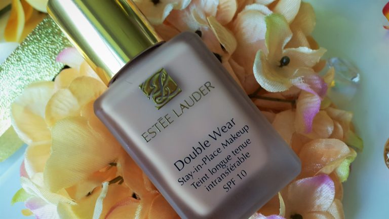 Estee Lauder Double Wear Stay In Place Foundation Review - Glossnglitters