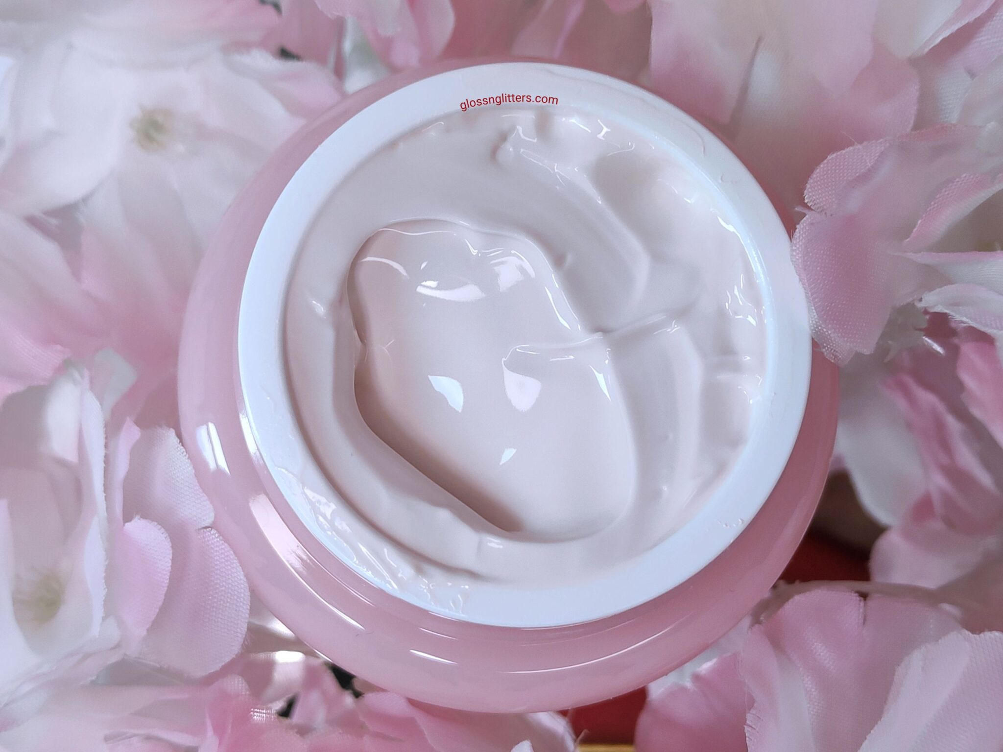 Innisfree Jeju Cherry Blossom Tone Up Cream Review - Glossnglitters